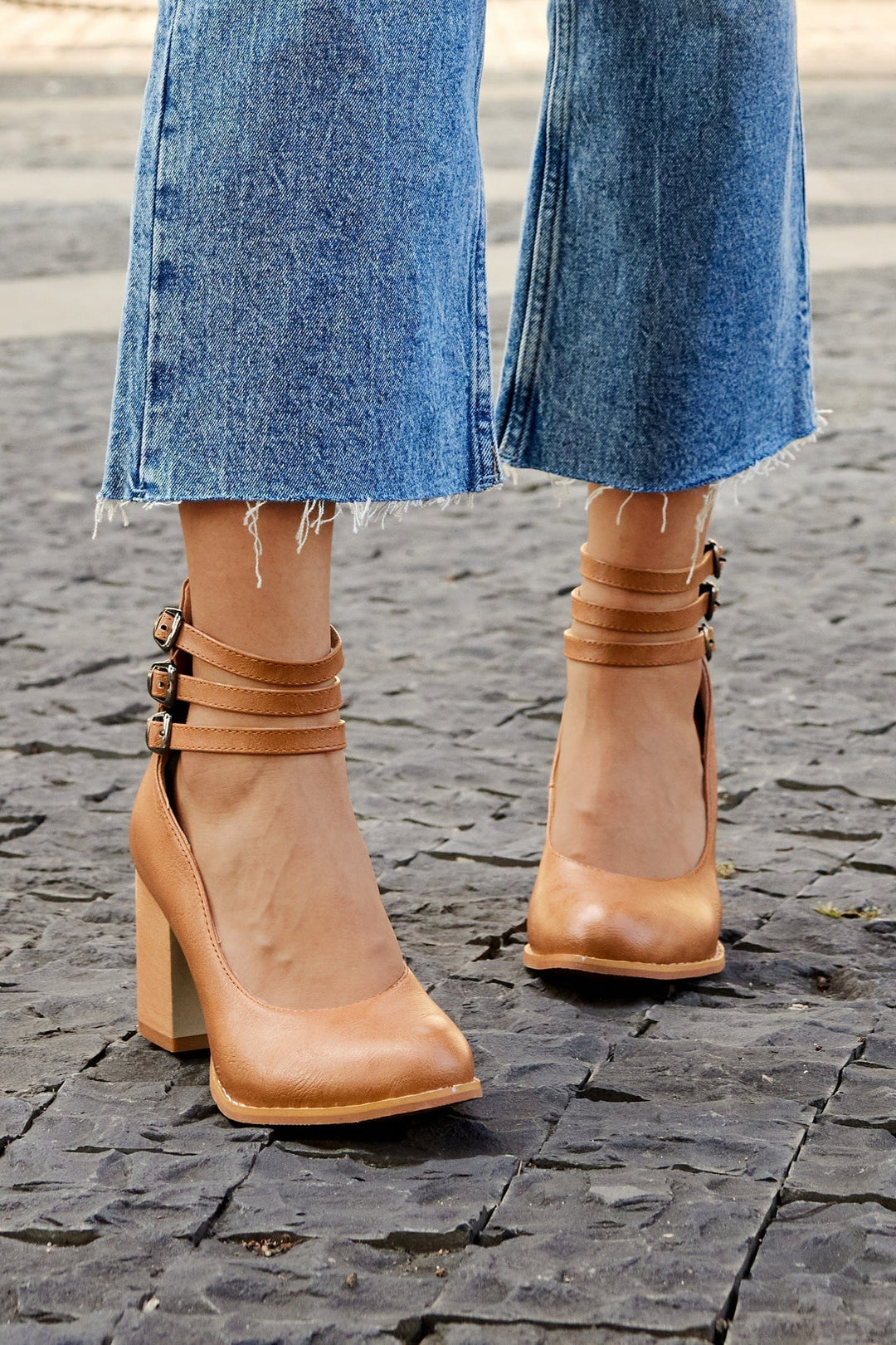 Jadara - Tacones de Triple Hebilla – Valentina Santiago